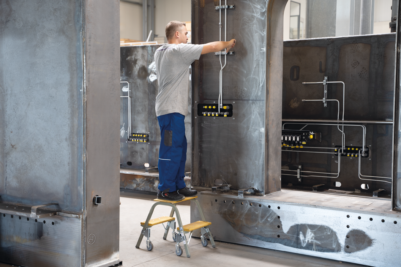 Leitern mit Stufen und Sprossen | MUNK Group